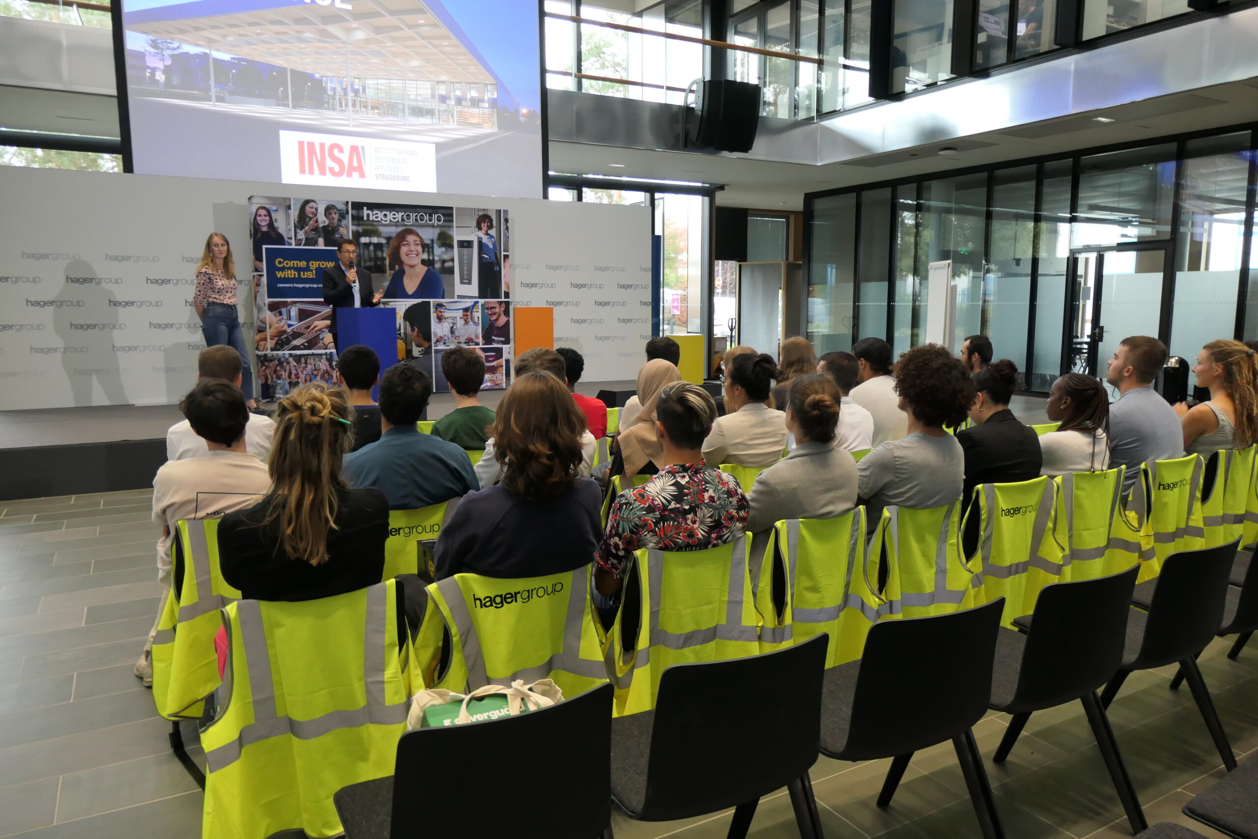 Les élèves de l’INSA Strasbourg à Obernai pour l’Hager Innovation game ...